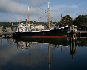 ROANN: EASTERN-RIG DRAGGER - Mystic Seaport Museum